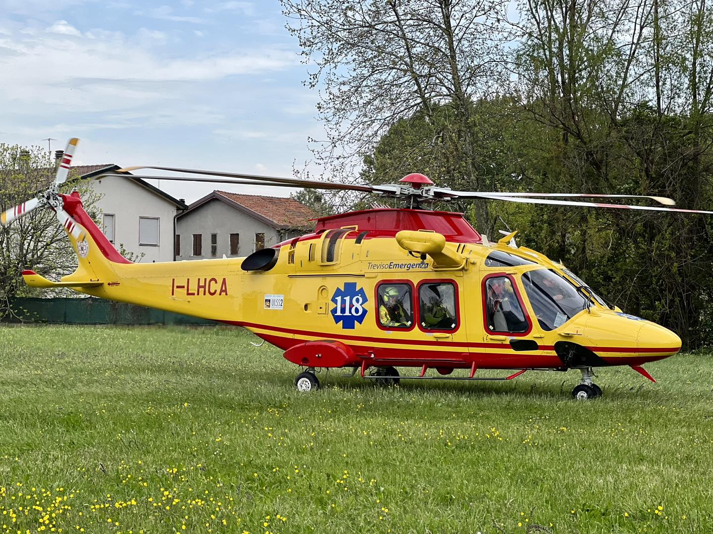 Incidente frontale tra furgoni sulla Postumia: due feriti gravi - Prima ... Incidente frontale tra furgoni sulla Postumia: due feriti gravi - Prima ...